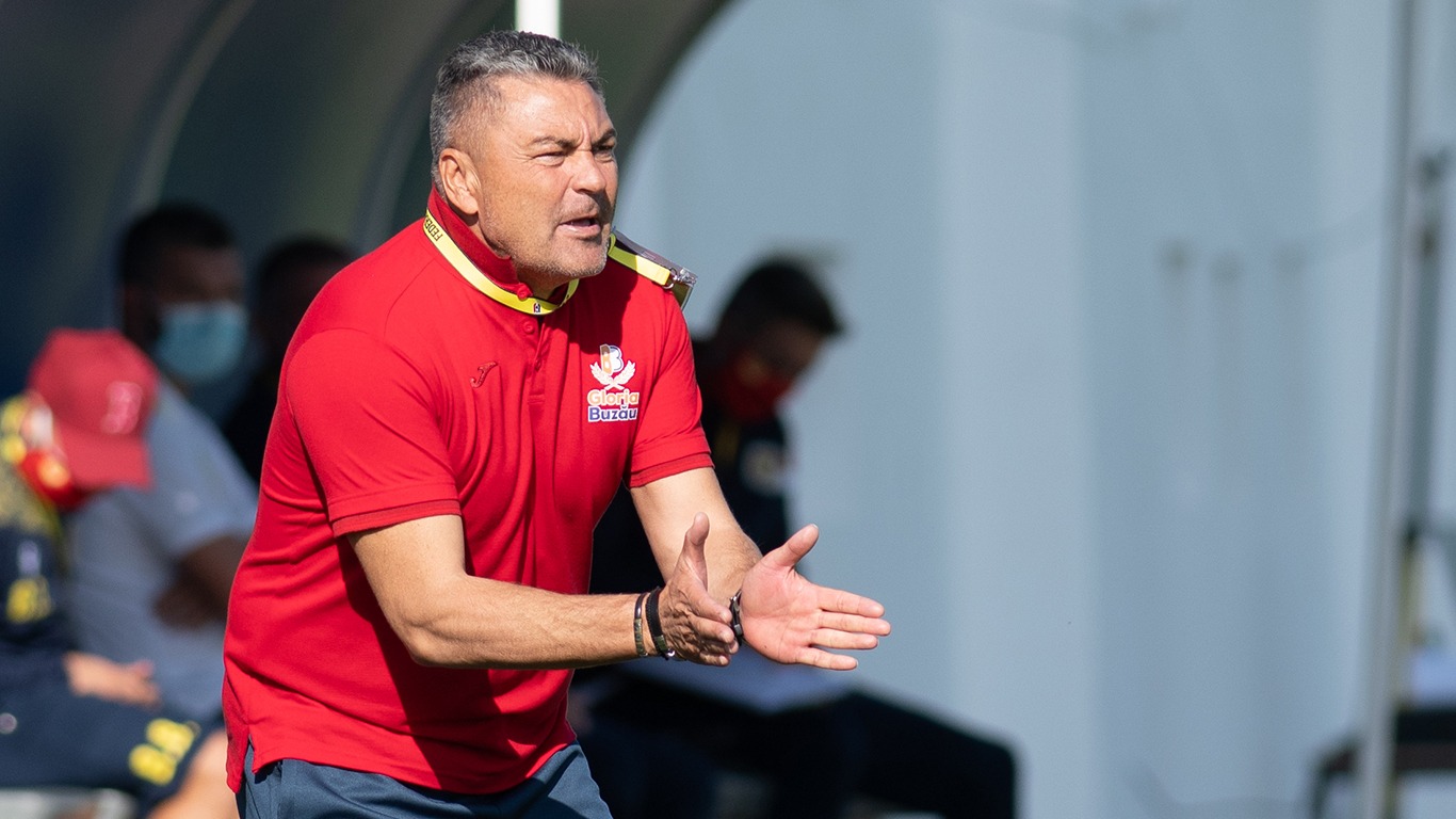 EXCLUSIV | Ilie Stan i-a pus gând rău FCSB-ului: s-a pozat cu fularul ...