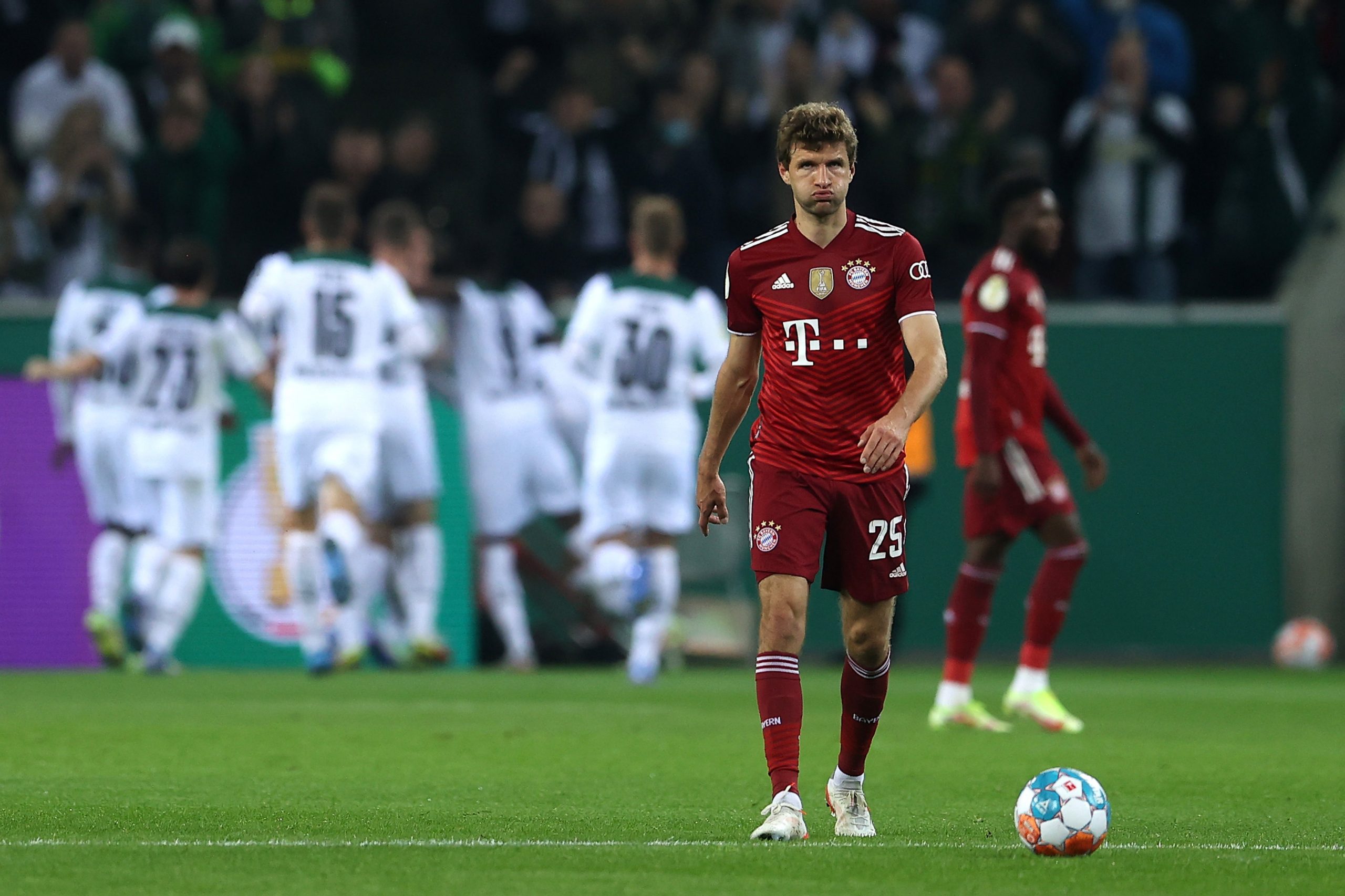 Thomas Muller a fost prezentat oficial de noua echipă după plecarea de ...