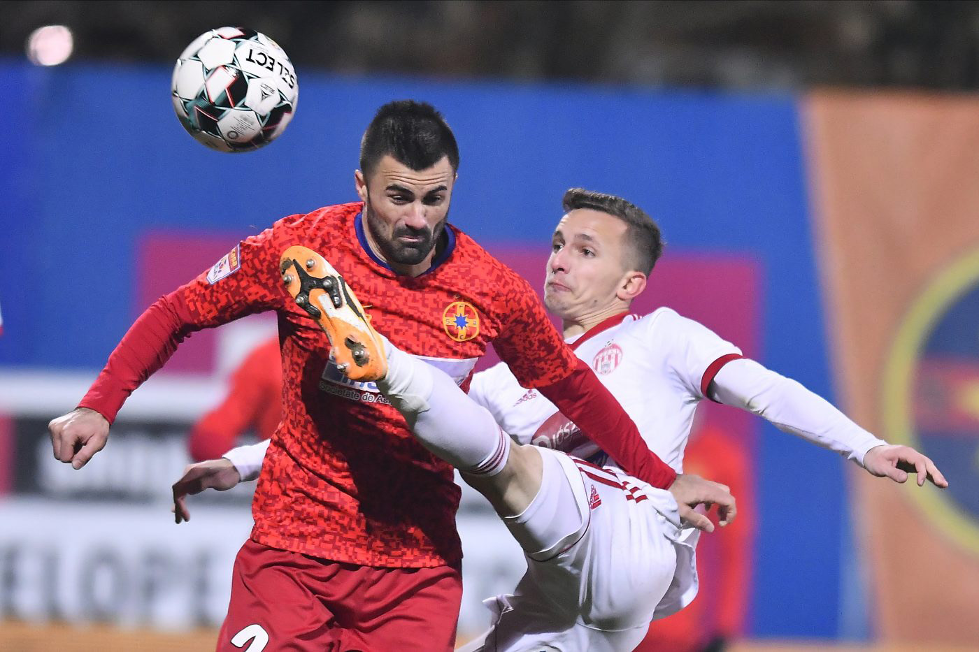 Panică în lotul lui FCSB! Un titular va rata meciul cu Universitatea ...