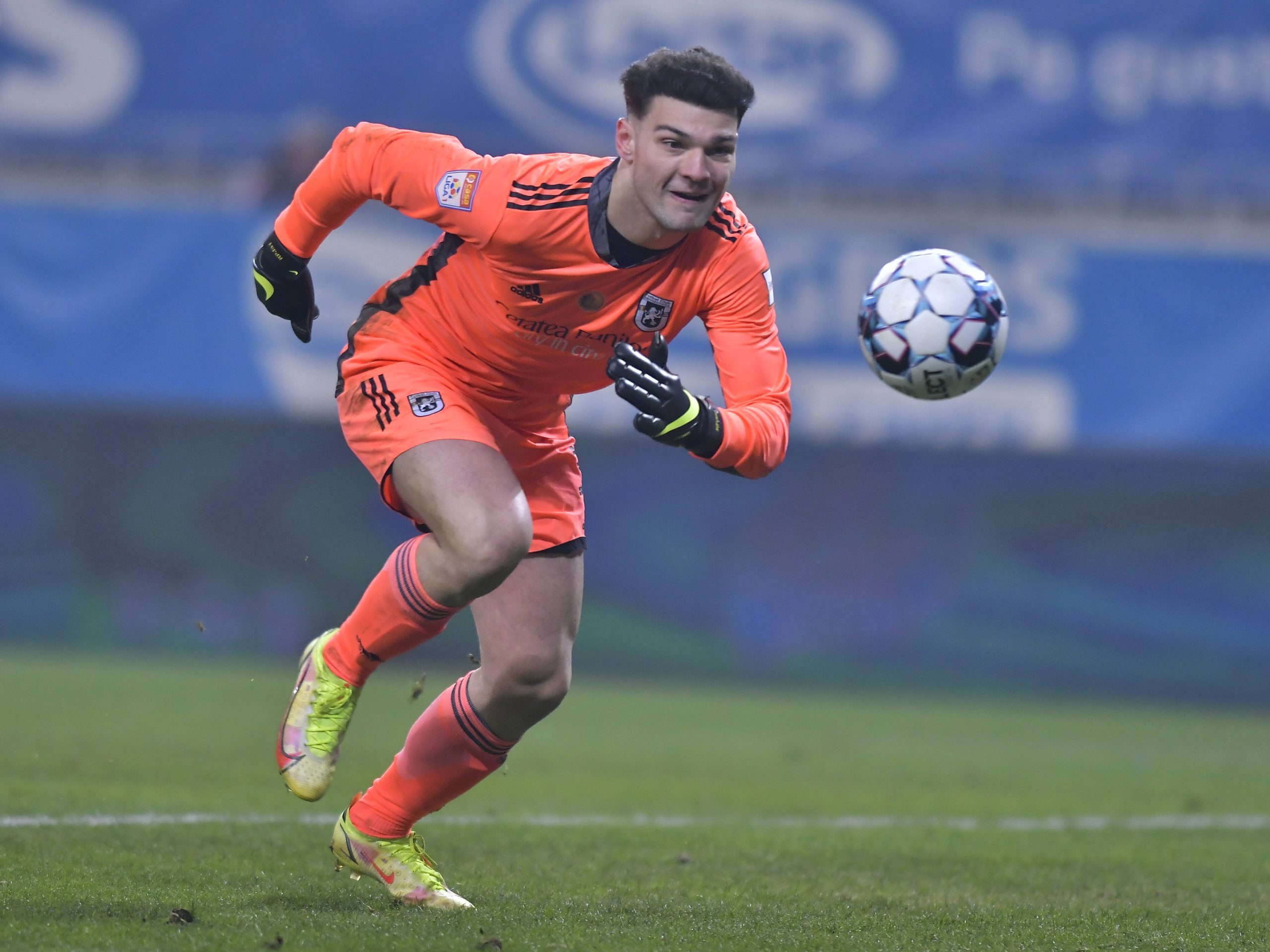 Robert Popa, portarul lui FCU Craiova, autocaracterizare de proporții ...