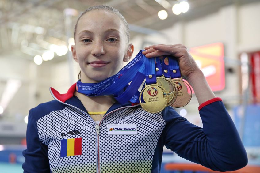 Gimnastă româncă, pe urmele Nadiei Comăneci la doar 16 ani - Ana Maria ...