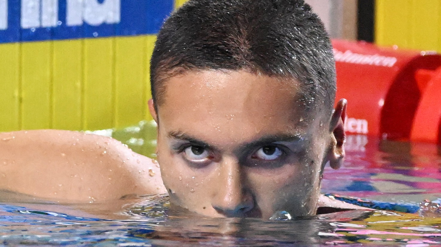 David Popovici s-a calificat în semifinalele probei de 100 m liber, la CM de Nataţie în bazin ...