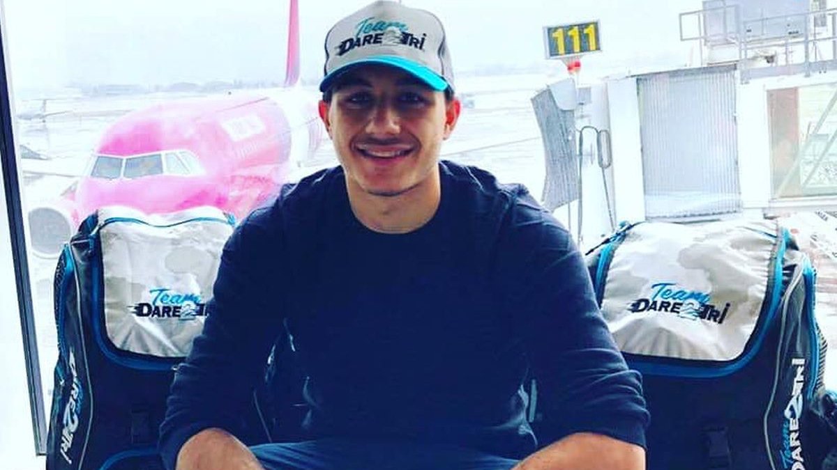 El e singurul om care iese pe ușă încălțat la cutremur! Triatlonistul ...