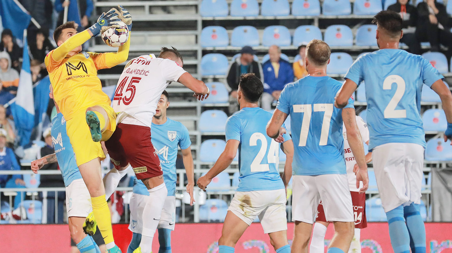 Un fotbalist din Superligă vrea să îi intre în grații lui Adrian Mutu ...