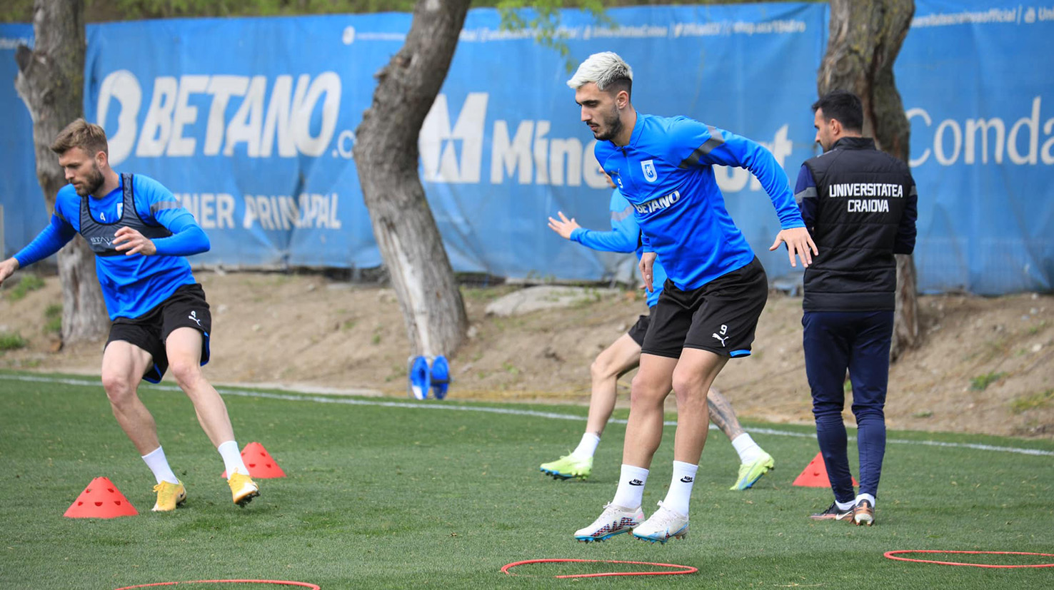 Lovitură pentru Universitatea Craiova! Golgheterul echipei riscă să ...