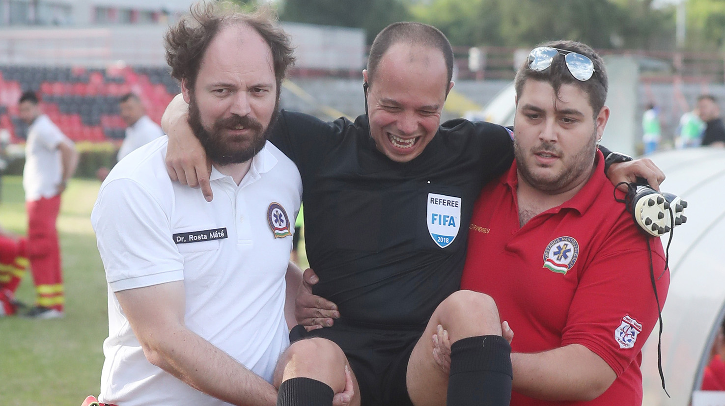 Cum s-a încercat mituirea unui arbitru român din lotul FIFA: „Acum am vrea și noi” - Realitatea ...