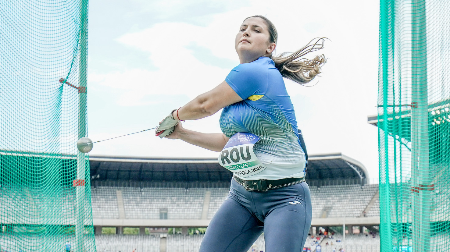 Bianca Ghelber s-a calificată în finala olimpică de aruncare a ...