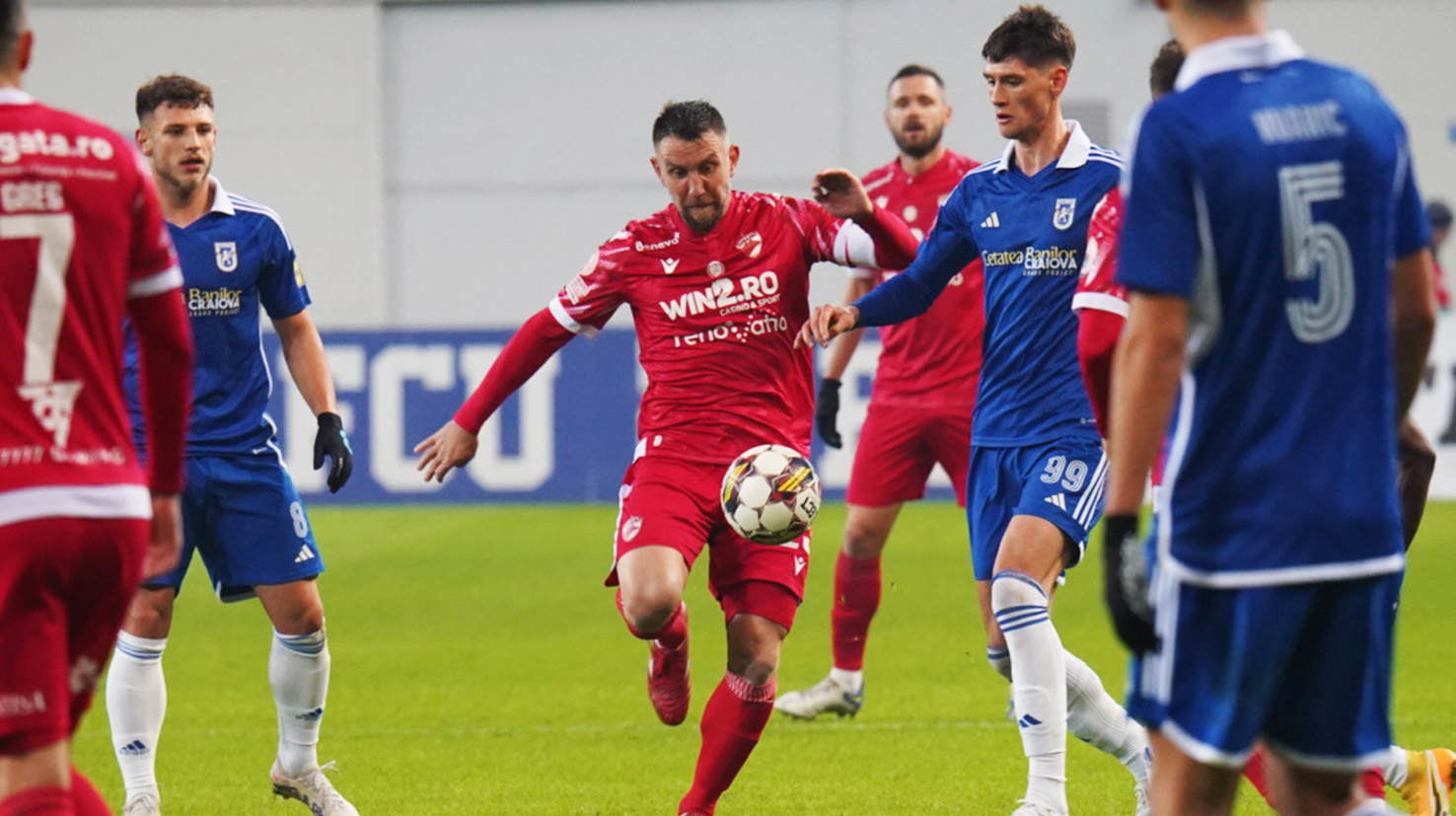 Cosmin Bărcăuan, fost jucător atât la Craiova cât și Dinamo, a ...
