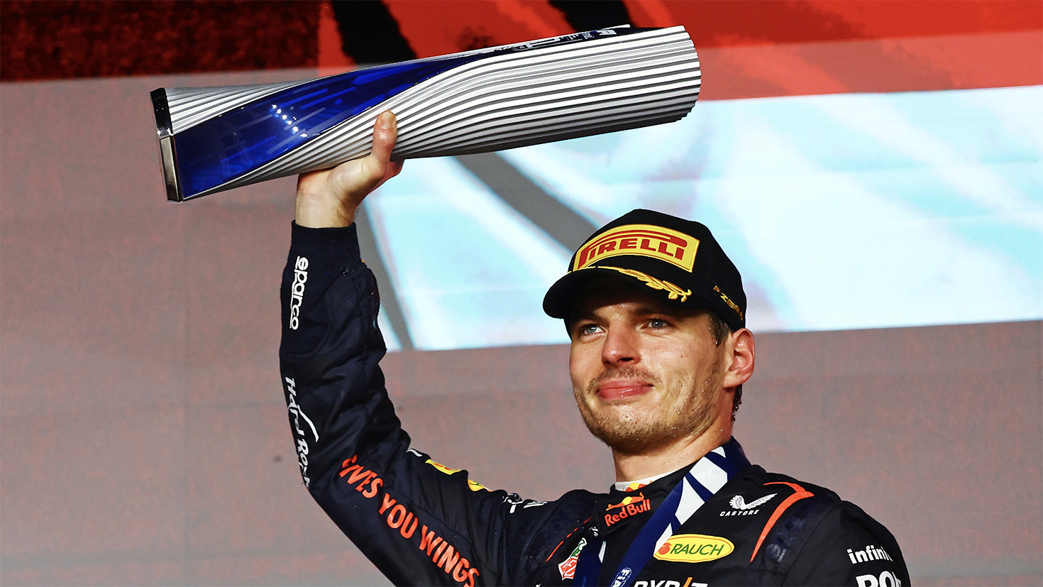Max Verstappen a primit trofeul F1 în Rwanda - Realitatea Sportiva