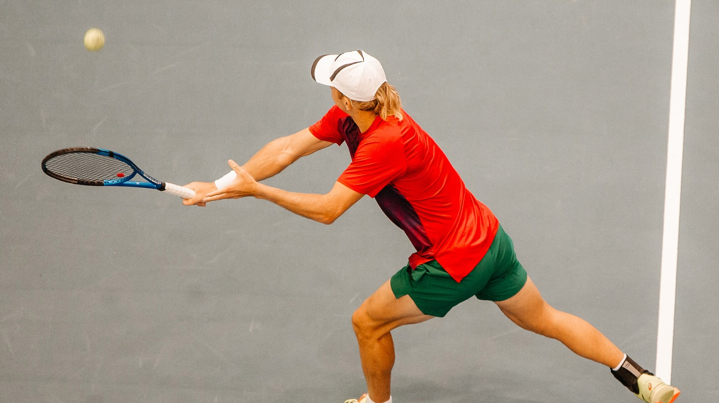 Umilință în Cupa Davis: Filip Jianu a fost învins de un bulgar aflat cu ...