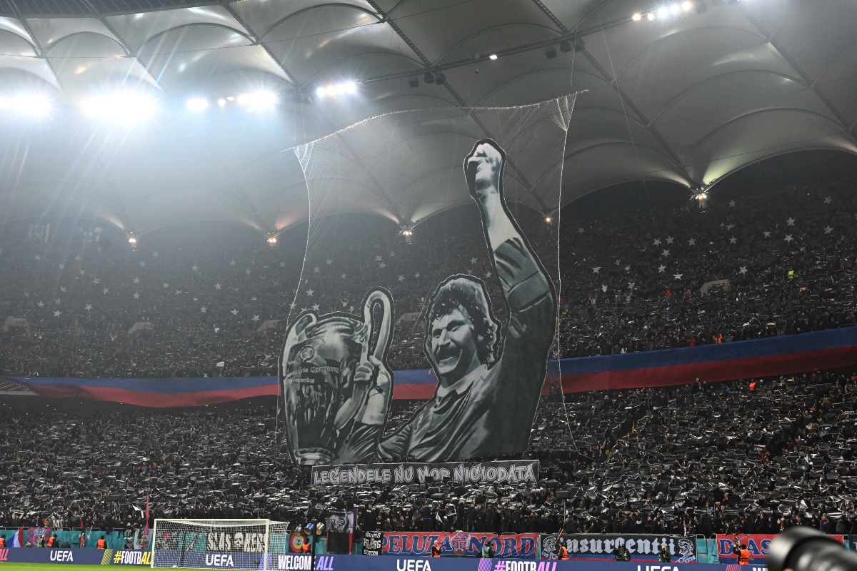 Scenografie impresionantă la FCSB – Manchester United. Omagiu pentru ...